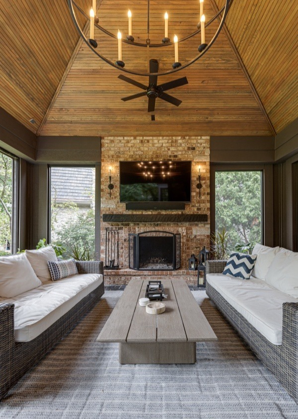 Hogan Design & Construction: Northern IL and Southern WI Remodeling