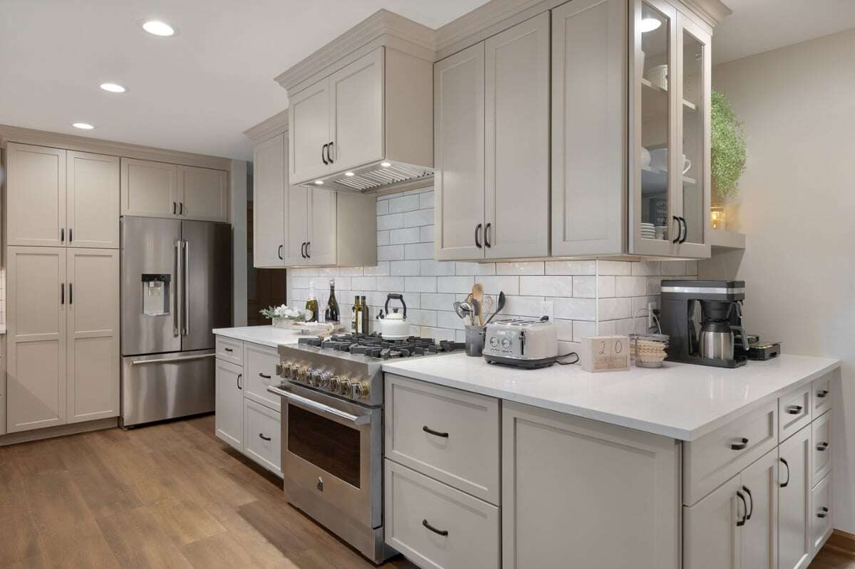Inset vs Overlay Cabinets: Choosing the Best Fit for Your Space