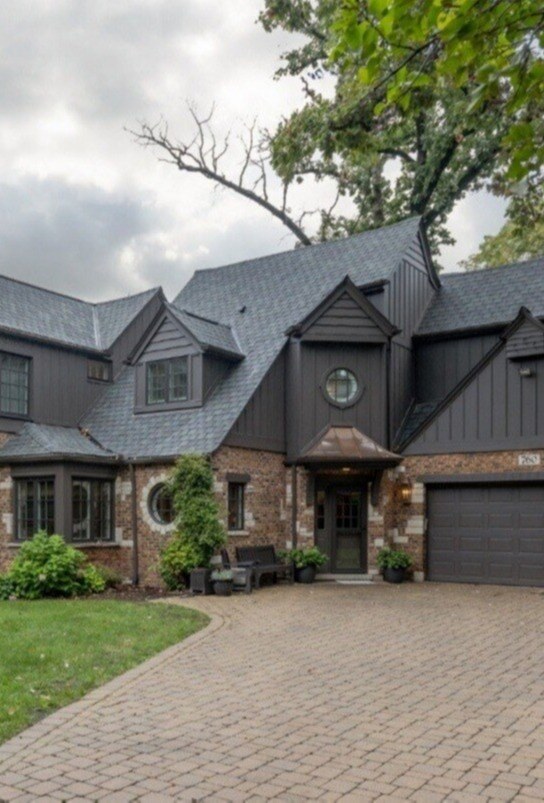 Hogan Design & Construction: Northern IL and Southern WI Remodeling